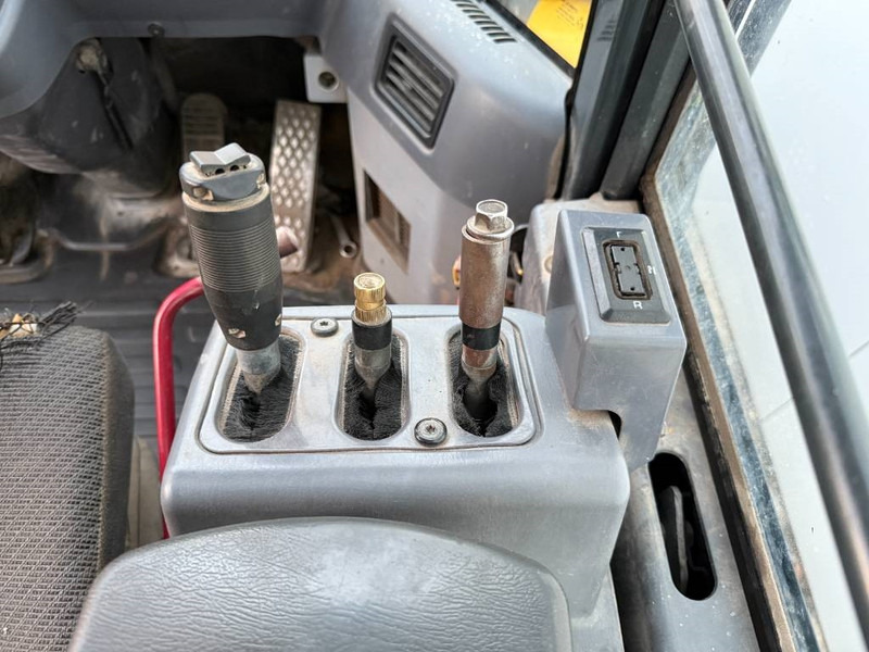 Komatsu WA250-5 - Dutch Machine / 3rd Function Radlader kaufen, ID ...